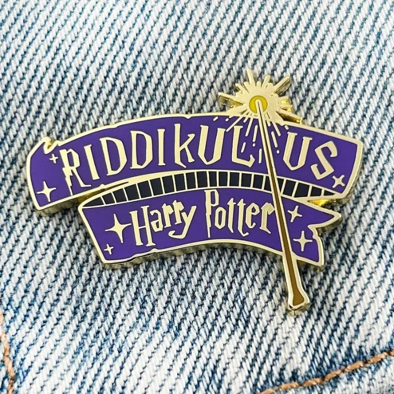 Broche Pin Riddikulus - Tienda Potter-Rodie Store